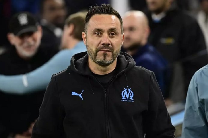 HLV De Zerbi nộp đơn từ chức sau khi Marseille bị loại cay đắng khỏi Cúp C1